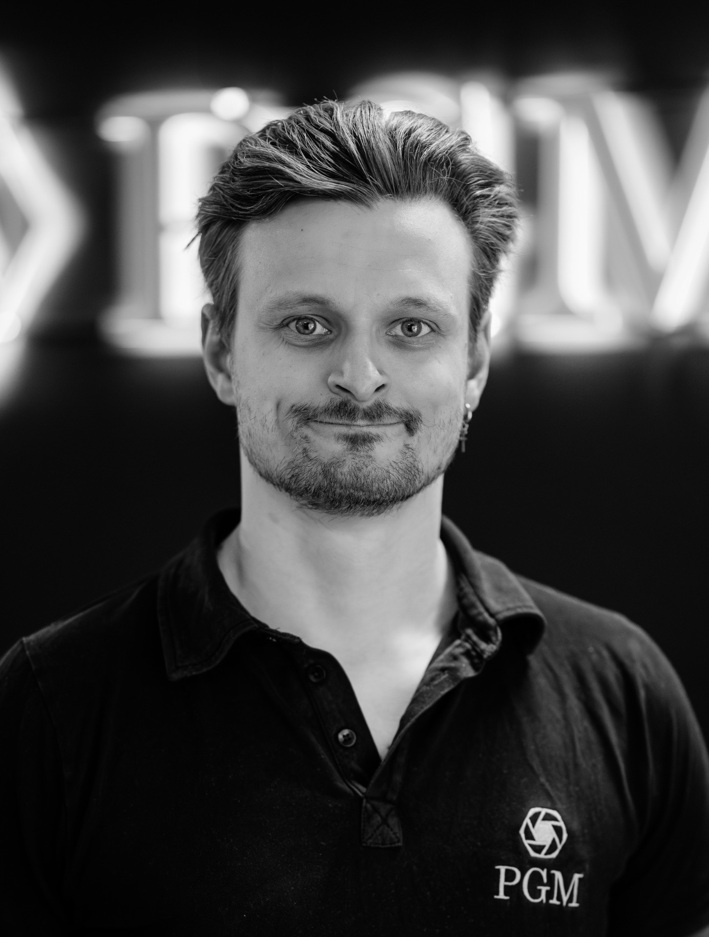 Kontakt :: PGM AB